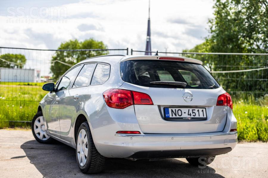 Opel Astra 2015 Rīga, ar dzinēja tilpumu 1.70 L un nobraukumu 366 tūkst. km par 4990 €, foto 7 vietnē AUTOMOTO.COM.LV