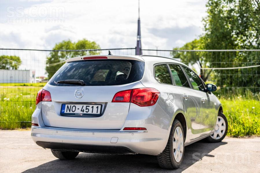 Opel Astra 2015 Rīga, ar dzinēja tilpumu 1.70 L un nobraukumu 366 tūkst. km par 4990 €, foto 8 vietnē AUTOMOTO.COM.LV