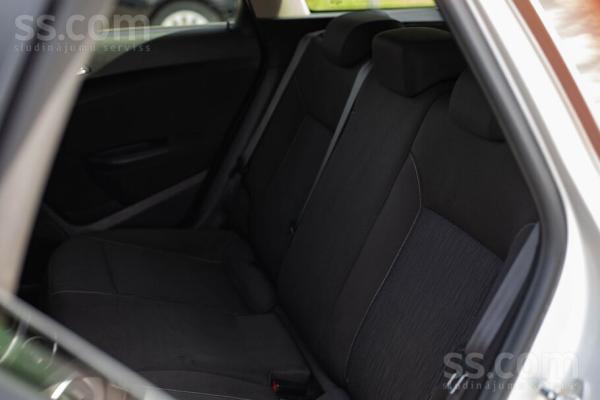 Opel Astra 2015 in Riga, with an engine capacity of 1.70 L and mileage of 366 thousand km for 4990 €, photo 10 on AUTOMOTO.COM.LV