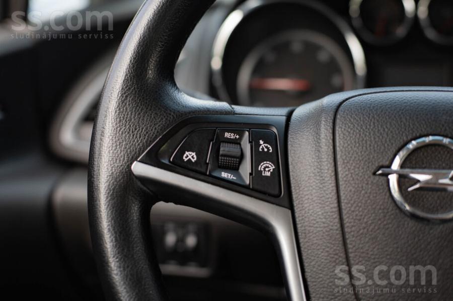 Opel Astra 2015 Rīga, ar dzinēja tilpumu 1.70 L un nobraukumu 366 tūkst. km par 4990 €, foto 16 vietnē AUTOMOTO.COM.LV