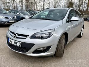 Opel Astra 2015 in Riga, with an engine capacity of 1.60 L and mileage of 0 thousand km for 5390 €, photo 4 on AUTOMOTO.COM.LV
