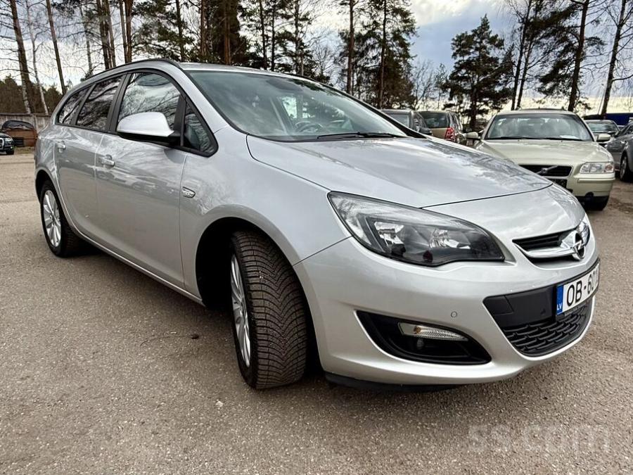 Opel Astra 2015 in Riga, with an engine capacity of 1.60 L and mileage of 0 thousand km for 5390 €, photo 5 on AUTOMOTO.COM.LV