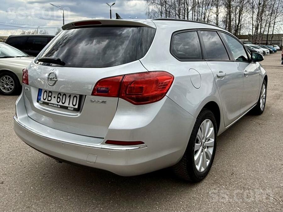 Opel Astra 2015 in Riga, with an engine capacity of 1.60 L and mileage of 0 thousand km for 5390 €, photo 9 on AUTOMOTO.COM.LV