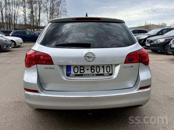 Opel Astra 2015 in Riga, with an engine capacity of 1.60 L and mileage of 0 thousand km for 5390 €, photo 9 on AUTOMOTO.COM.LV