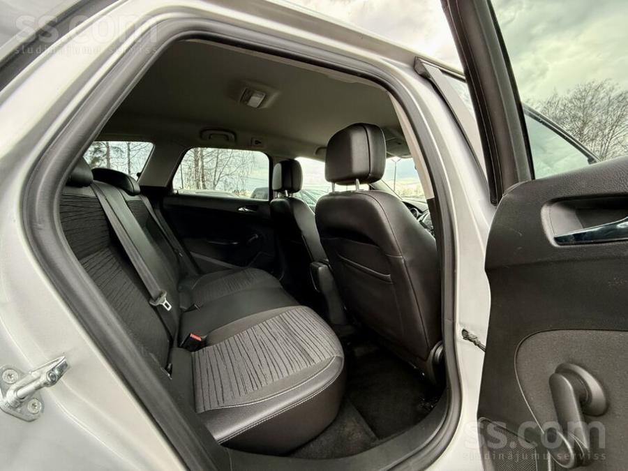 Opel Astra 2015 in Riga, with an engine capacity of 1.60 L and mileage of 0 thousand km for 5390 €, photo 22 on AUTOMOTO.COM.LV