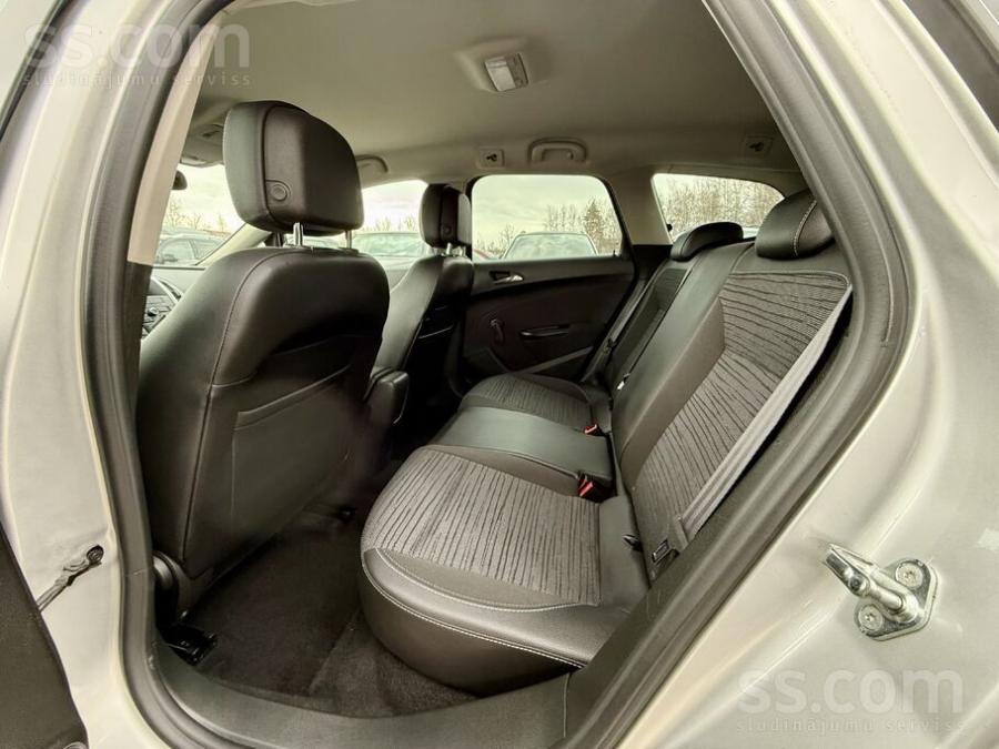 Opel Astra 2015 in Riga, with an engine capacity of 1.60 L and mileage of 0 thousand km for 5390 €, photo 25 on AUTOMOTO.COM.LV