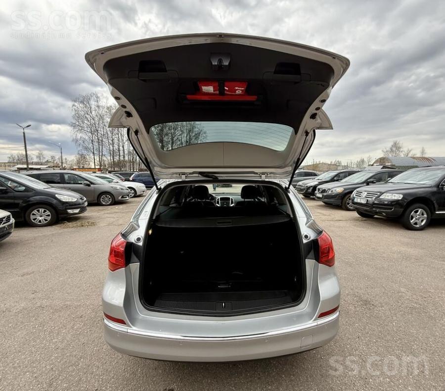 Opel Astra 2015 in Riga, with an engine capacity of 1.60 L and mileage of 0 thousand km for 5390 €, photo 28 on AUTOMOTO.COM.LV