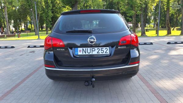 Opel Astra 2015 in Kaunas, with an engine capacity of 1.60 L and mileage of 305 thousand km for 4200 €, photo 4 on AUTOMOTO.COM.LV