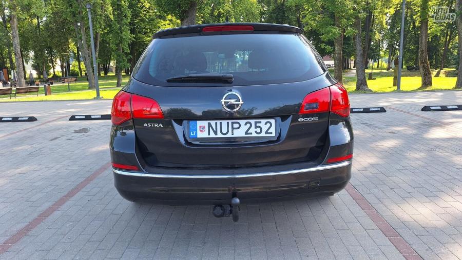 Opel Astra 2015 in Kaunas, with an engine capacity of 1.60 L and mileage of 305 thousand km for 4200 €, photo 5 on AUTOMOTO.COM.LV