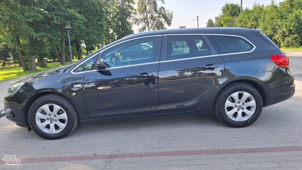Opel Astra 2015 in Kaunas, with an engine capacity of 1.60 L and mileage of 305 thousand km for 4200 €, photo 6 on AUTOMOTO.COM.LV