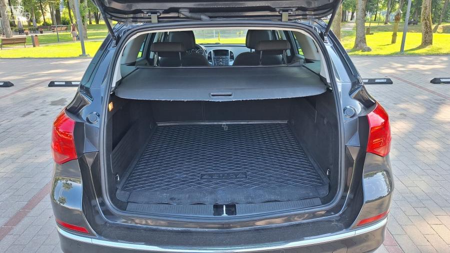 Opel Astra 2015 in Kaunas, with an engine capacity of 1.60 L and mileage of 305 thousand km for 4200 €, photo 13 on AUTOMOTO.COM.LV