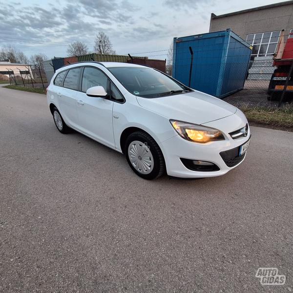 Opel Astra 2016 in Marijampole, with an engine capacity of 1.60 L and mileage of 247 thousand km for 4700 €, photo 2 on AUTOMOTO.COM.LV