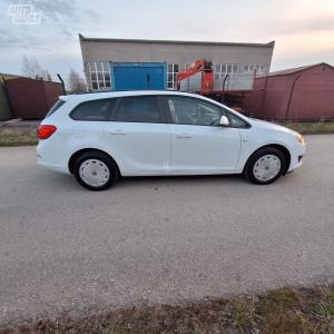 Opel Astra 2016 in Marijampole, with an engine capacity of 1.60 L and mileage of 247 thousand km for 4700 €, photo 15 on AUTOMOTO.COM.LV