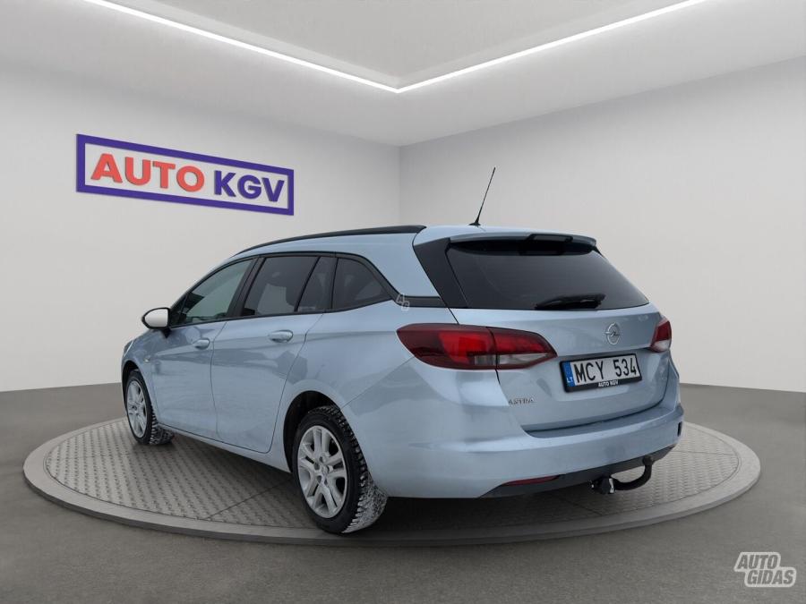 Opel Astra 2016 in Vilnius, with an engine capacity of 1.60 L and mileage of 217 thousand km for 5199 €, photo 4 on AUTOMOTO.COM.LV