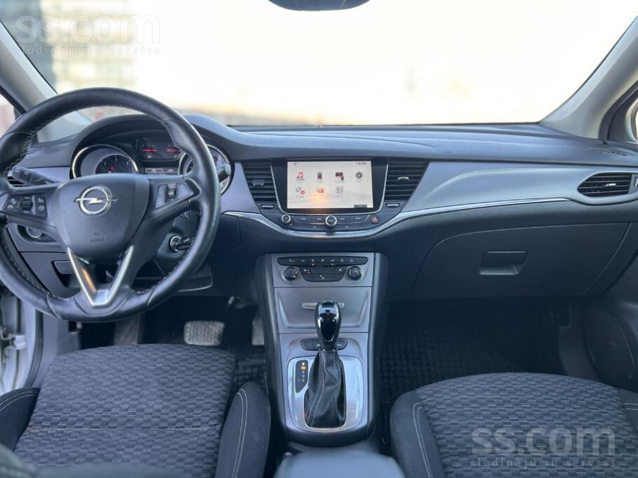 Opel Astra 2016 in Riga, with an engine capacity of 1.60 L and mileage of 268 thousand km for 5900 €, photo 11 on AUTOMOTO.COM.LV