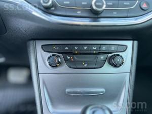 Opel Astra 2016 in Riga, with an engine capacity of 1.60 L and mileage of 268 thousand km for 5900 €, photo 18 on AUTOMOTO.COM.LV