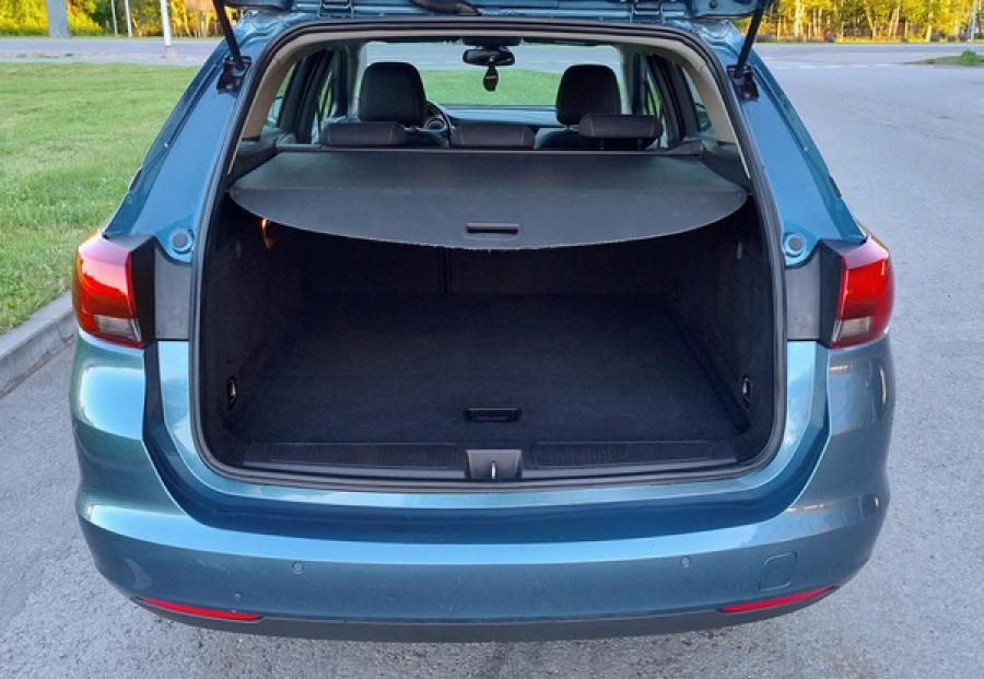Opel Astra 2016 Tallina, ar dzinēja tilpumu 1.60 L un nobraukumu 256 tūkst. km par 6250 €, foto 10 vietnē AUTOMOTO.COM.LV
