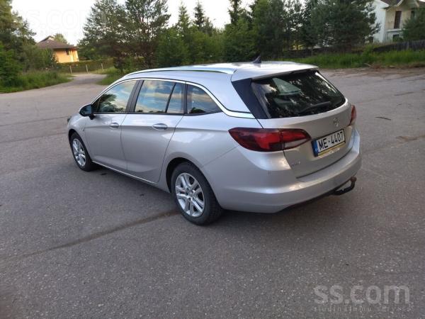 Opel Astra 2016 in Jurmala, with an engine capacity of 1.60 L and mileage of 256 thousand km for 6000 €, photo 2 on AUTOMOTO.COM.LV