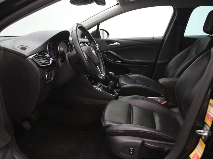 Opel Astra 2017 in Vilnius, with an engine capacity of 1.60 L and mileage of 207 thousand km for 7799 €, photo 5 on AUTOMOTO.COM.LV