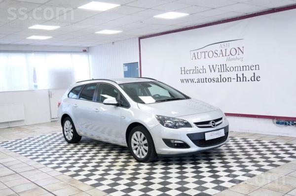 Opel Astra 2017 in Ogre, with an engine capacity of 1.60 L and mileage of 216 thousand km for 5795 €, photo 3 on AUTOMOTO.COM.LV
