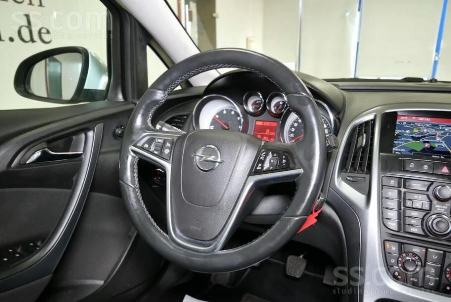 Opel Astra 2017 in Ogre, with an engine capacity of 1.60 L and mileage of 216 thousand km for 5795 €, photo 13 on AUTOMOTO.COM.LV