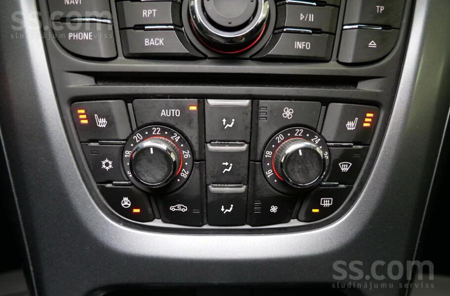 Opel Astra 2017 in Ogre, with an engine capacity of 1.60 L and mileage of 216 thousand km for 5795 €, photo 23 on AUTOMOTO.COM.LV