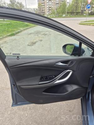 Opel Astra 2017 Rīga, ar dzinēja tilpumu 1.60 L un nobraukumu 288 tūkst. km par 4590 €, foto 15 vietnē AUTOMOTO.COM.LV