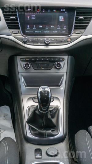 Opel Astra 2017 in Riga, with an engine capacity of 1.60 L and mileage of 288 thousand km for 4590 €, photo 14 on AUTOMOTO.COM.LV