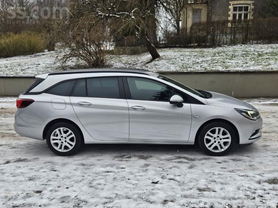 Opel Astra 2018 in Jekabpils, with an engine capacity of 1.60 L and mileage of 207 thousand km for 6690 €, photo 5 on AUTOMOTO.COM.LV