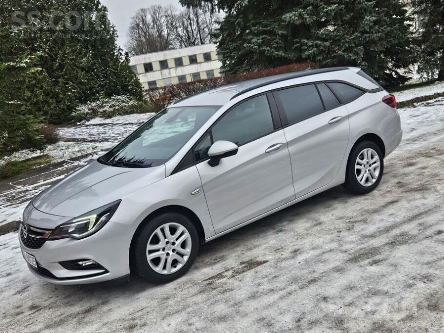 Opel Astra 2018 in Jekabpils, with an engine capacity of 1.60 L and mileage of 207 thousand km for 6690 €, photo 11 on AUTOMOTO.COM.LV