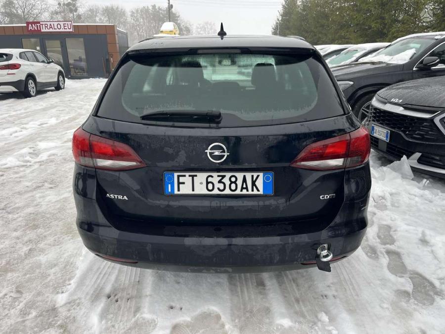 Opel Astra 2018 in Kaunas, with an engine capacity of 1.60 L and mileage of 136 thousand km for 4200 €, photo 5 on AUTOMOTO.COM.LV