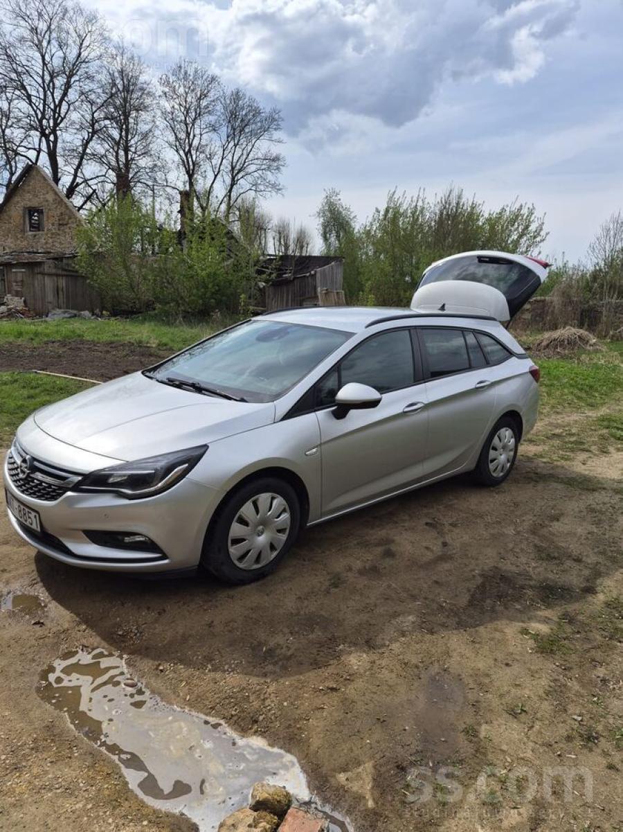 Opel Astra 2018 in Jekabpils, with an engine capacity of 1.60 L and mileage of 279 thousand km for 5599 €, photo 6 on AUTOMOTO.COM.LV