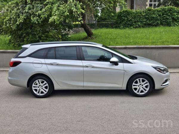 Opel Astra 2018 in Jekabpils, with an engine capacity of 1.60 L and mileage of 207 thousand km for 6390 €, photo 5 on AUTOMOTO.COM.LV