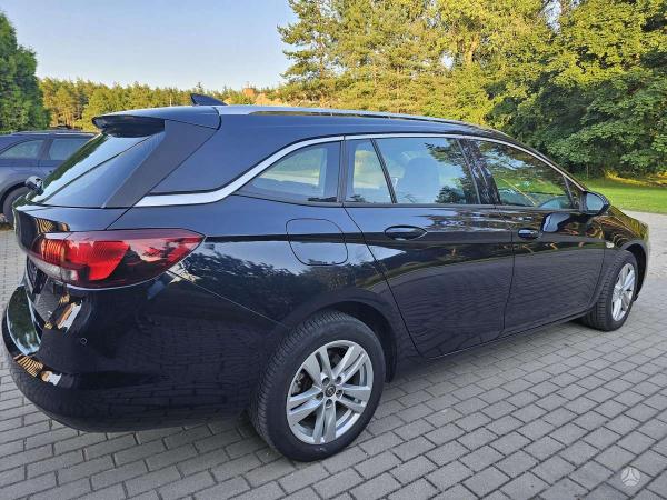 Opel Astra 2018 in Ukmerge, with an engine capacity of 1.60 L and mileage of 253 thousand km for 6300 €, photo 4 on AUTOMOTO.COM.LV