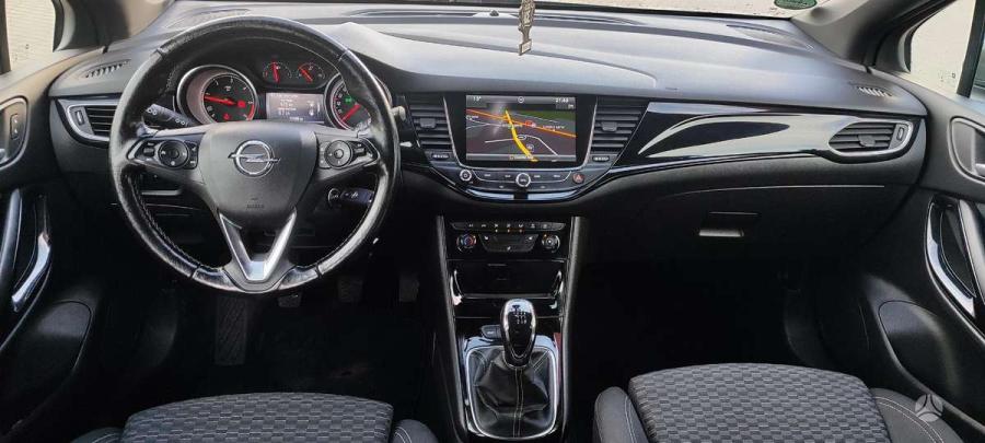 Opel Astra 2018 in Utena, with an engine capacity of 1.60 L and mileage of 212 thousand km for 6800 €, photo 1 on AUTOMOTO.COM.LV
