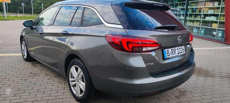 Opel Astra 2018 in Utena, with an engine capacity of 1.60 L and mileage of 212 thousand km for 6800 €, photo 5 on AUTOMOTO.COM.LV