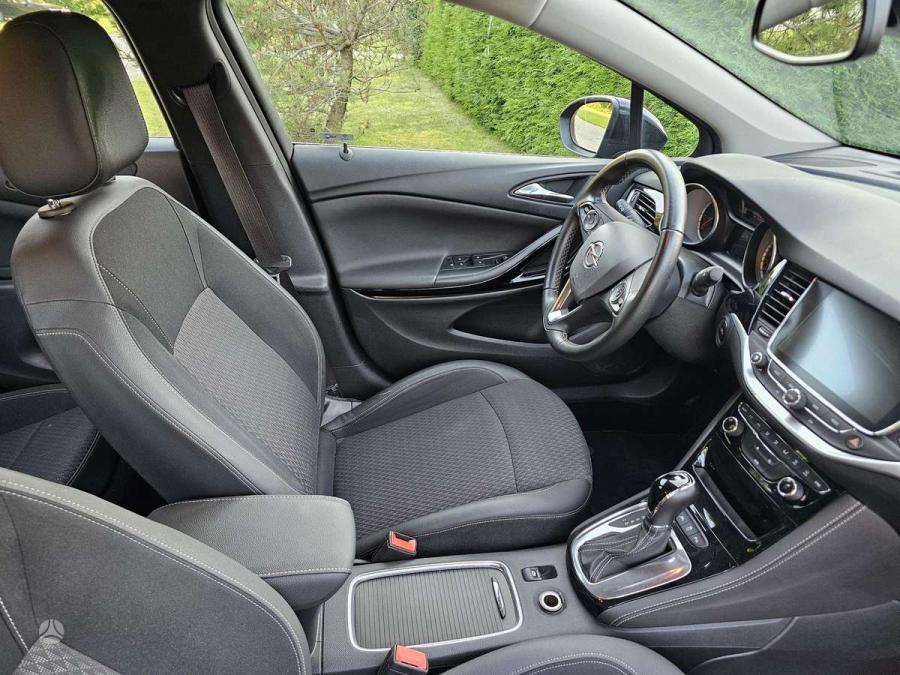 Opel Astra 2018 in Ukmerge, with an engine capacity of 1.60 L and mileage of 253 thousand km for 5900 €, photo 3 on AUTOMOTO.COM.LV