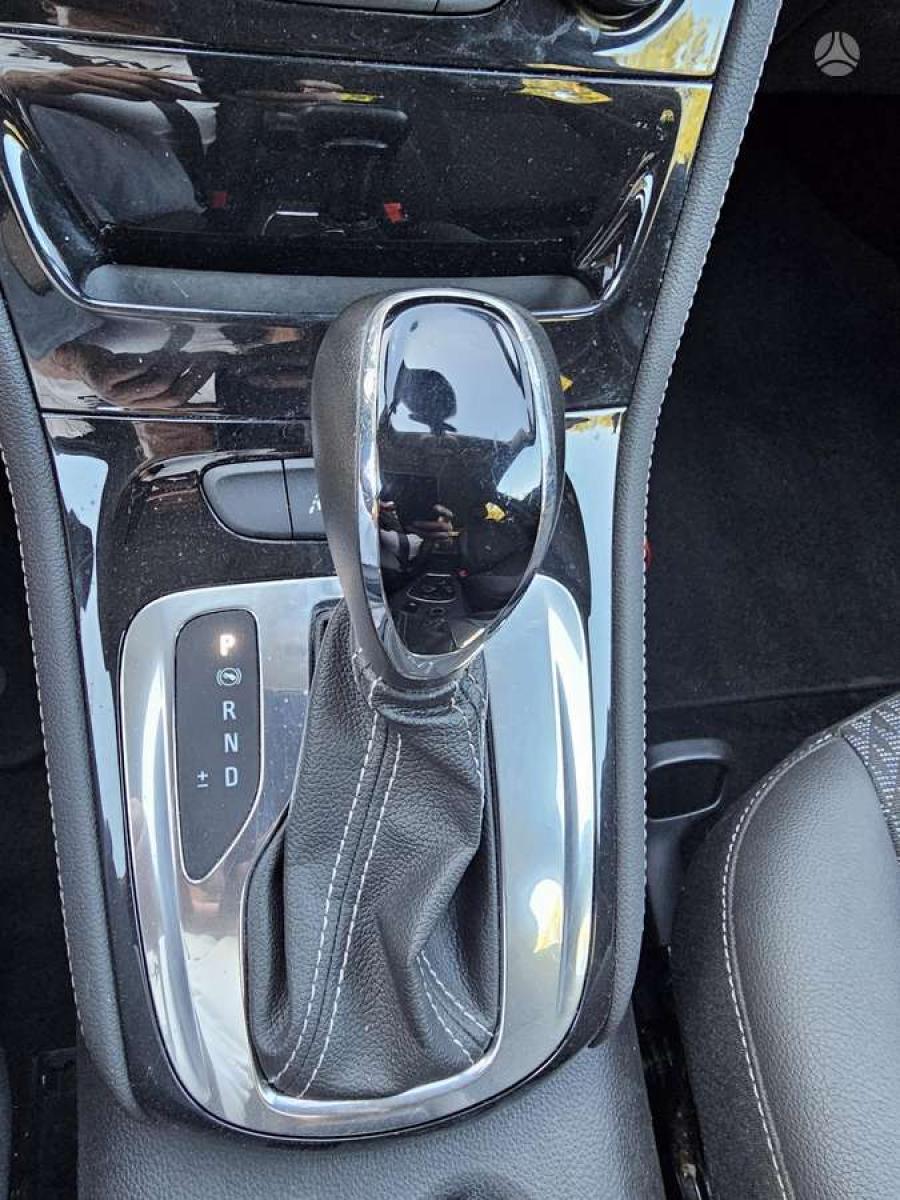 Opel Astra 2018 in Ukmerge, with an engine capacity of 1.60 L and mileage of 253 thousand km for 5900 €, photo 16 on AUTOMOTO.COM.LV