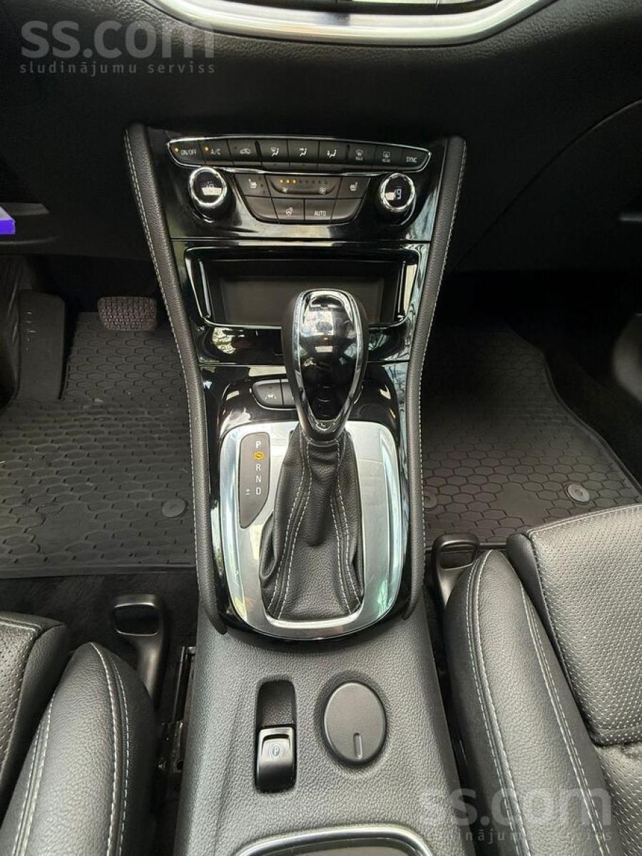 Opel Astra 2019 in Riga, with an engine capacity of 1.60 L and mileage of 0 thousand km for 6900 €, photo 10 on AUTOMOTO.COM.LV