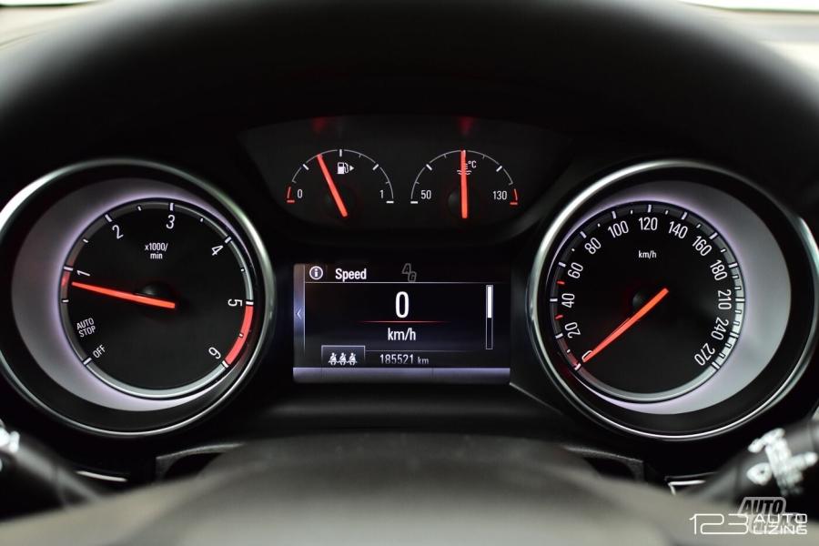 Opel Astra 2019 in Kretinga, with an engine capacity of 1.60 L and mileage of 186 thousand km for 6999 €, photo 18 on AUTOMOTO.COM.LV