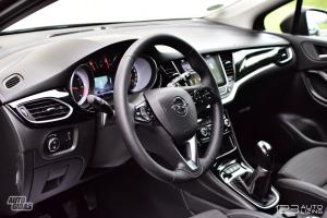 Opel Astra 2019 in Kretinga, with an engine capacity of 1.60 L and mileage of 186 thousand km for 6999 €, photo 27 on AUTOMOTO.COM.LV