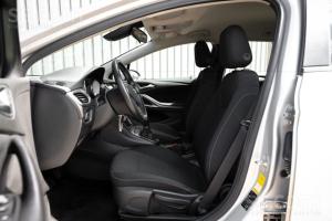 Opel Astra 2020 in Tukums, with an engine capacity of 1.50 L and mileage of 119 thousand km for 9450 €, photo 10 on AUTOMOTO.COM.LV