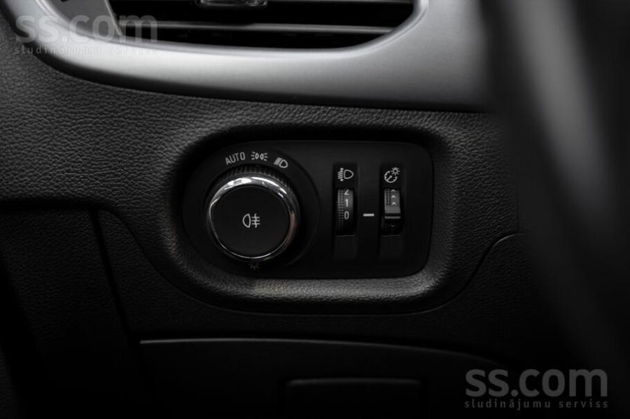 Opel Astra 2020 in Tukums, with an engine capacity of 1.50 L and mileage of 119 thousand km for 9450 €, photo 15 on AUTOMOTO.COM.LV