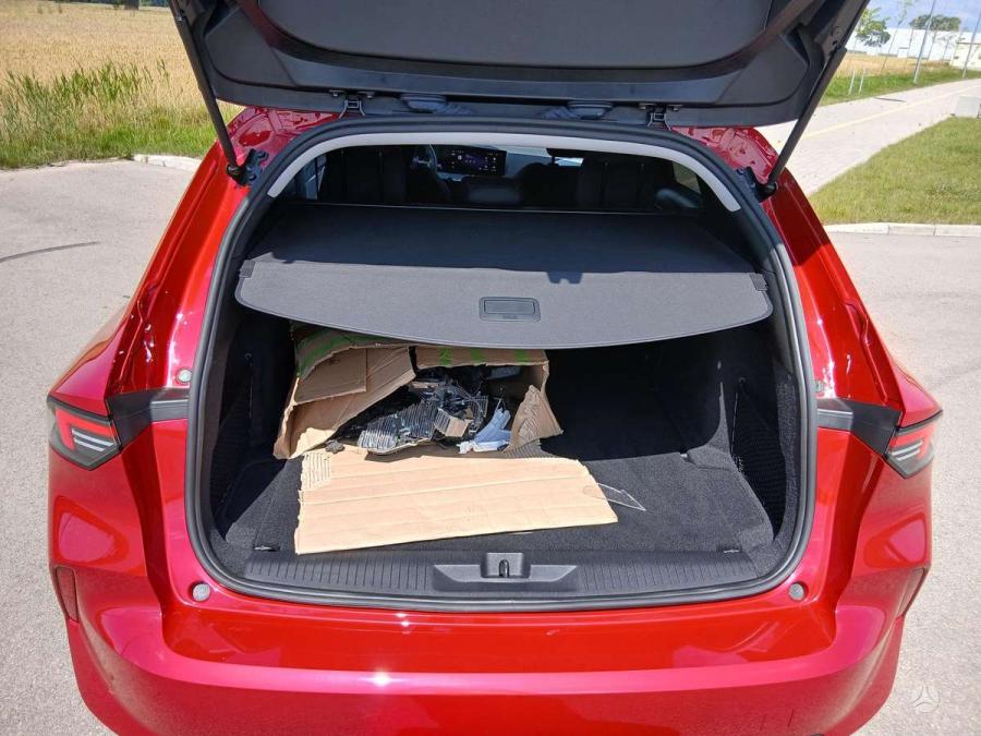 Opel Astra 2024 in Marijampole, with an engine capacity of 1.20 L and mileage of 11 thousand km for 11450 €, photo 42 on AUTOMOTO.COM.LV
