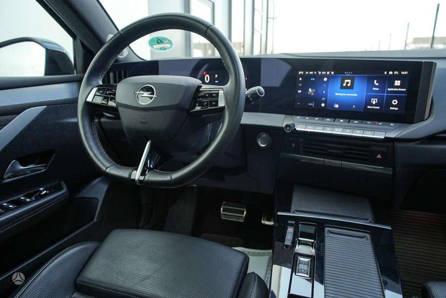 Opel Astra 2024 in Kaunas, with an engine capacity of 1.20 L and mileage of 21 thousand km for 21250 €, photo 19 on AUTOMOTO.COM.LV