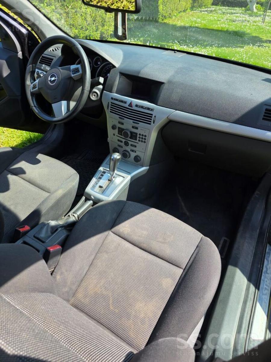 Melns Opel Astra Van 2006 Liepāja, ar dzinēja tilpumu 1.90 L un nobraukumu 466 tūkst. km par 1050 €, foto 5 vietnē AUTOMOTO.COM.LV