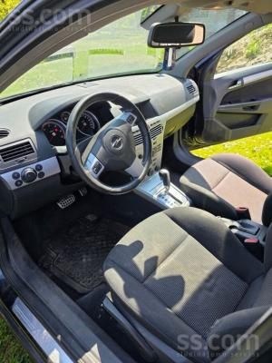 Melns Opel Astra Van 2006 Liepāja, ar dzinēja tilpumu 1.90 L un nobraukumu 466 tūkst. km par 1050 €, foto 6 vietnē AUTOMOTO.COM.LV