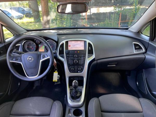 Black Opel Astra Van 2011 in Riga, with an engine capacity of 2.00 L and mileage of 0 thousand km for 4100 €, photo 6 on AUTOMOTO.COM.LV
