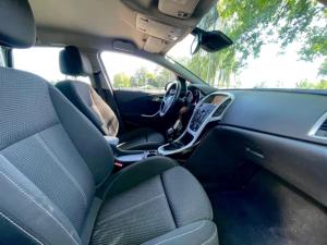 Melns Opel Astra Van 2011 Rīga, ar dzinēja tilpumu 2.00 L un nobraukumu 0 tūkst. km par 4100 €, foto 9 vietnē AUTOMOTO.COM.LV
