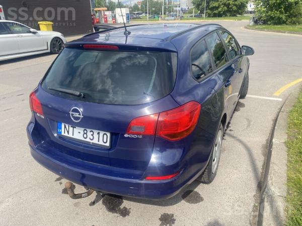 Blue Opel Astra Van 2012 in Riga, with an engine capacity of 1.70 L and mileage of 0 thousand km for 2350 €, photo 3 on AUTOMOTO.COM.LV